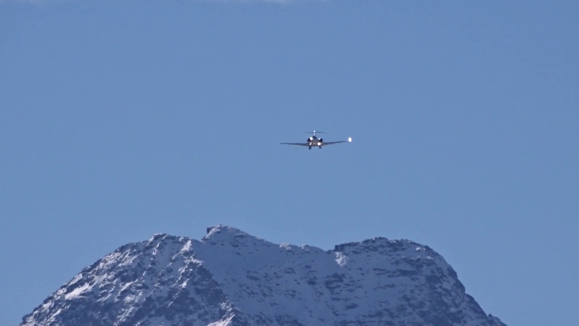 Airplane Flying Low Mountains Snow Covered Stock Footage SBV-352761536 ...