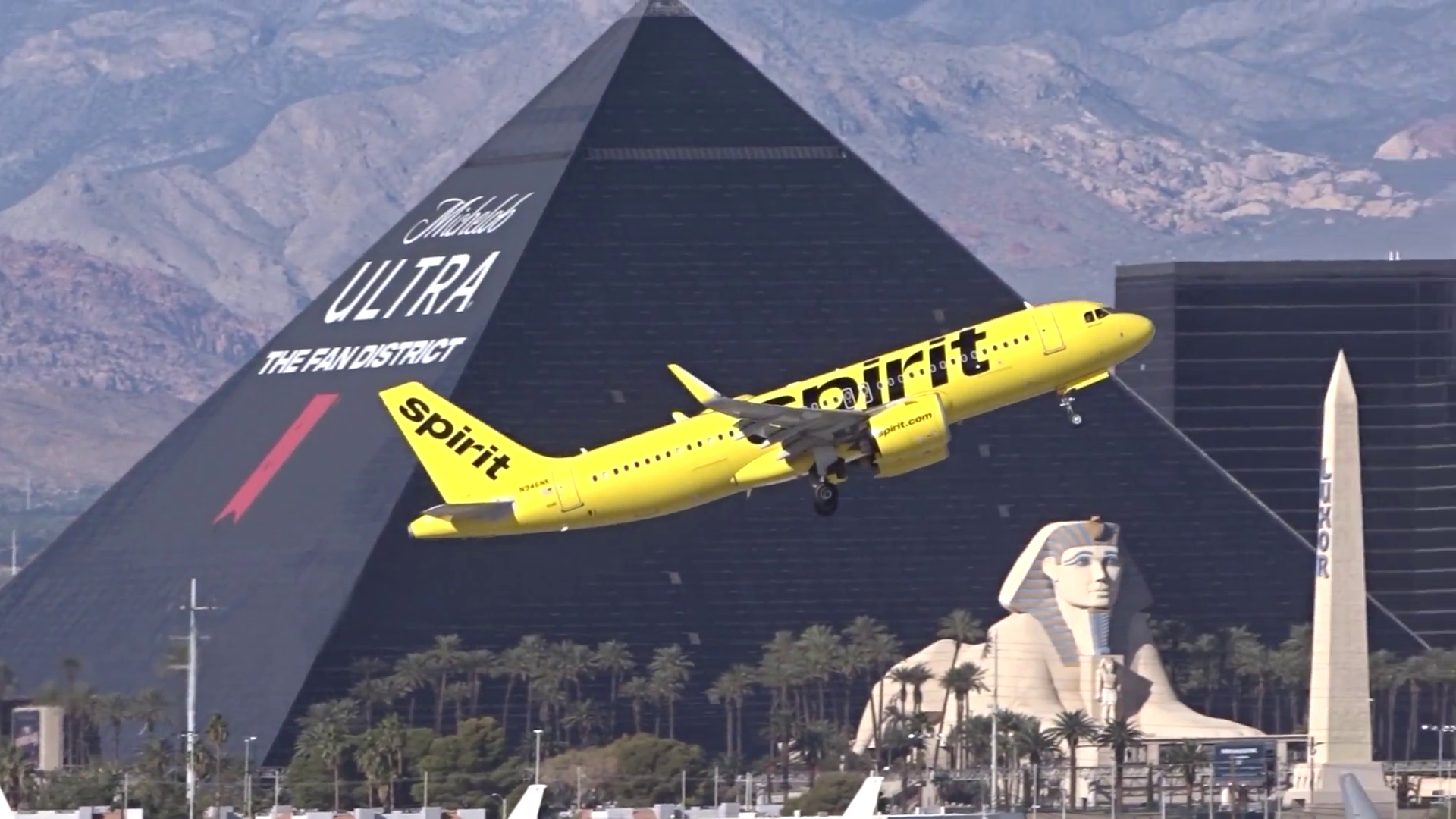 Spirit Airlines Airbus A320neo Taking Off Stock Footage SBV-352764175 ...