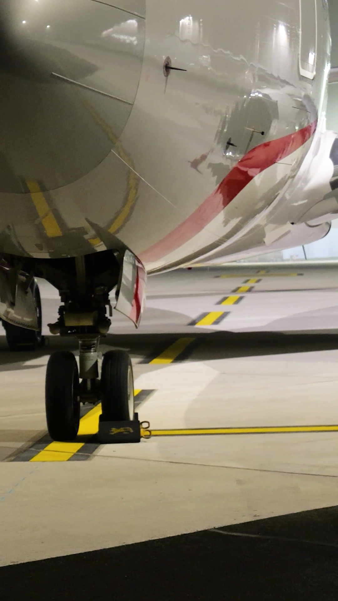 Perspective Aircraft Undercarriage Belly Stock Footage SBV-353269946 ...