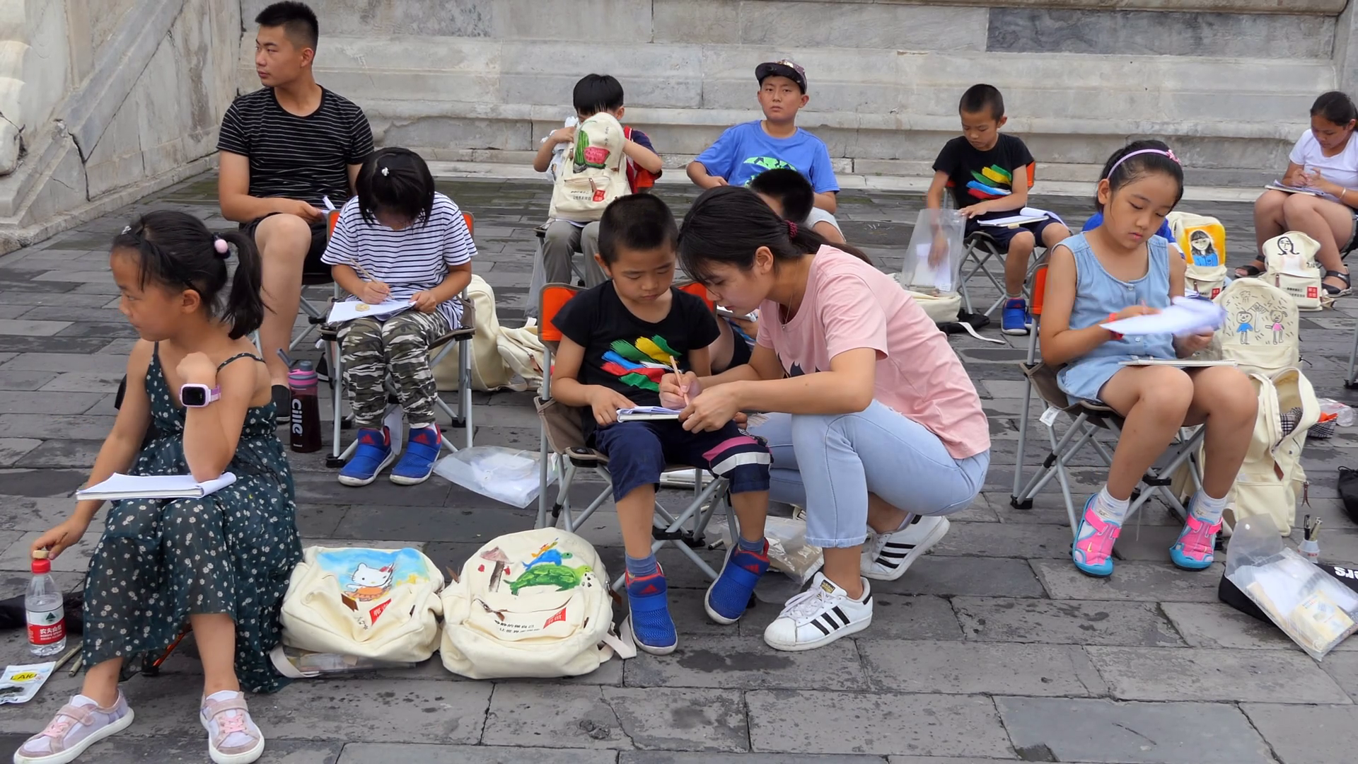 Chinese School Children Learning Drawing Stock Footage SBV-322873058 ...