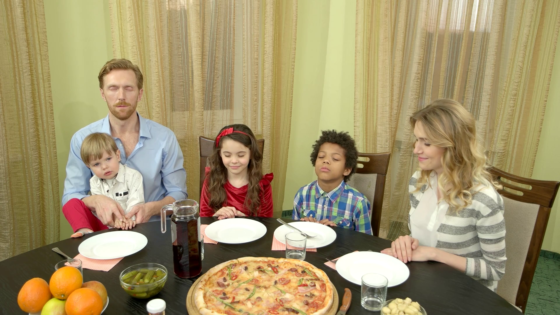 Family Praying At Dinner Table People With Stock Footage SBV-318242698 ...