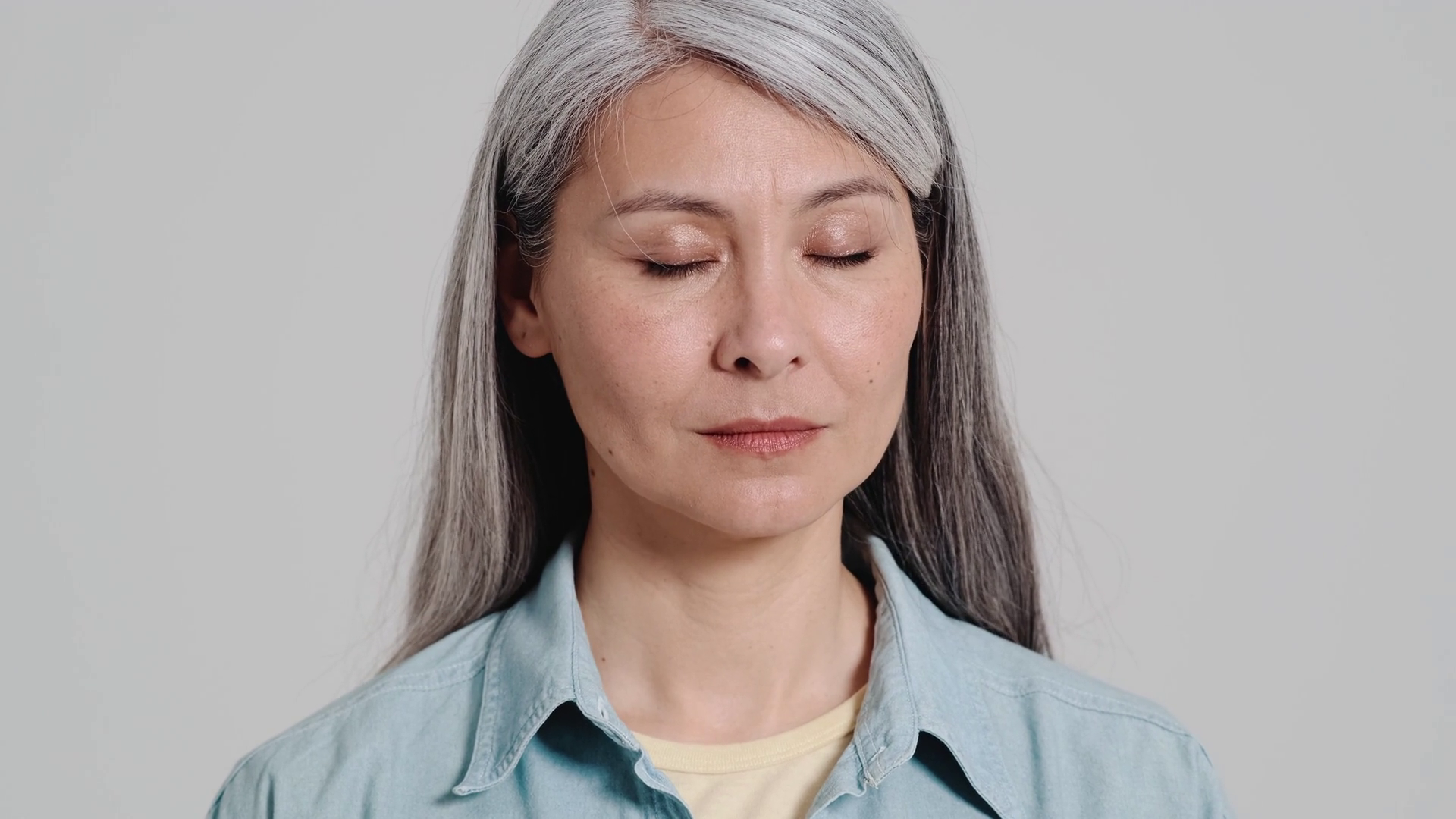 A Beautiful Elder Woman Is Opening Eyes Stock Footage SBV-352746052 ...