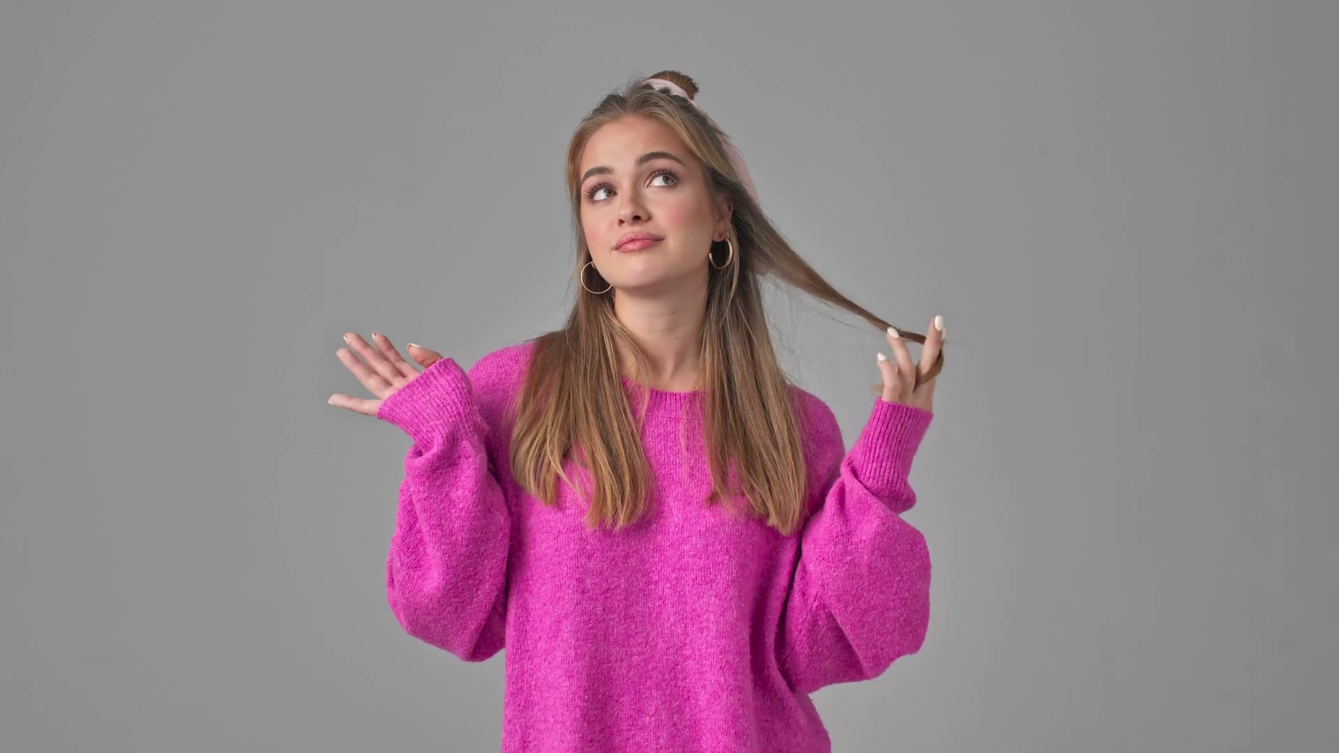 A Pretty Young Woman Is Feeling Boring Stock Footage SBV-352714228 ...