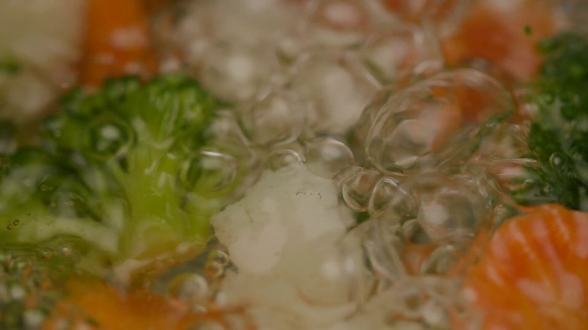 Vegs Cooking In Boiling Water Bubbles Stock Footage SBV-347460725 ...