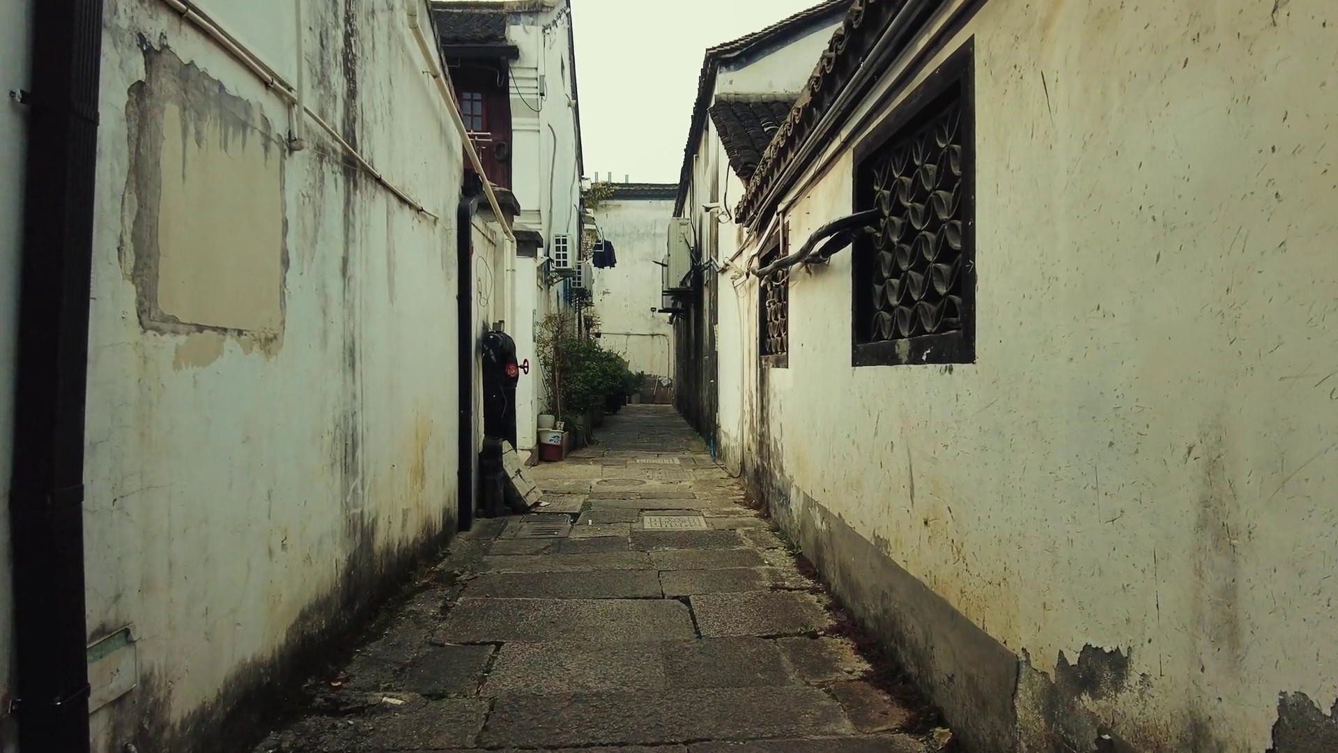 Street View With Traditional Chinese Stock Footage SBV-352499435 ...